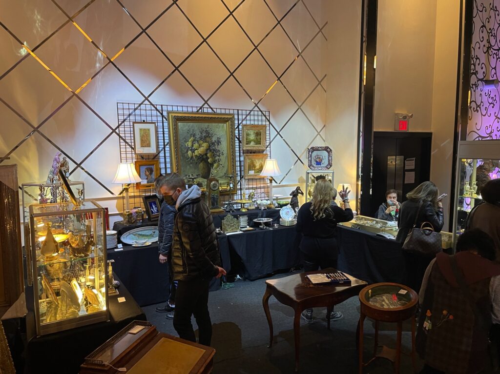 Antiques at the Grand Luxe - Antique Shows Toronto